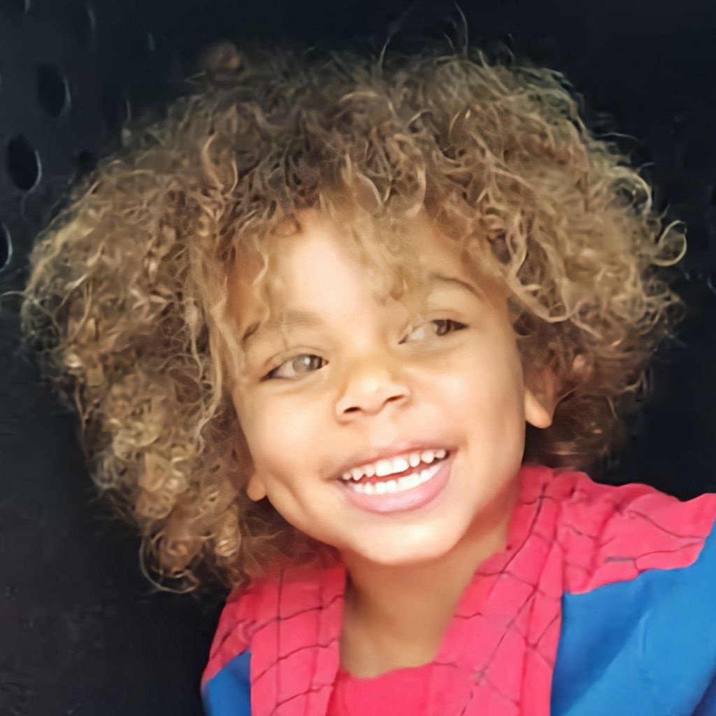 Lice Removal By Magic Hands | Long Beach Lice Removal Salon Services